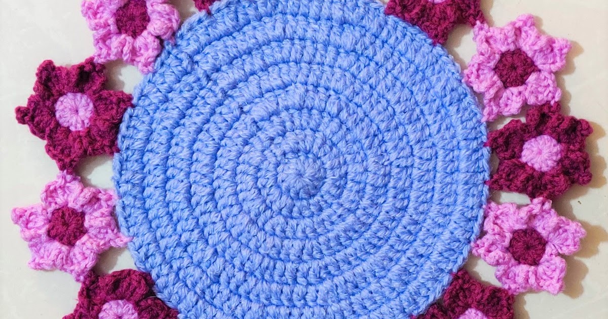 Raji's Craft Hobby: Flower Motif Edged Crochet Table Mat