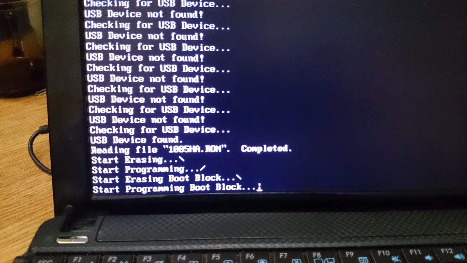 Make Easier IT: Flashing BIOS on Laptop Asus Eee PC 1001HA