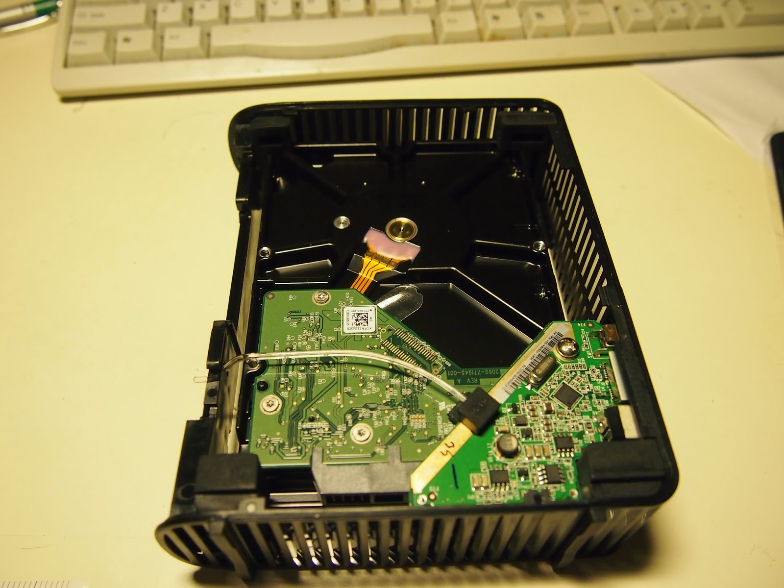 Technology.. old and new...: What is inside the WD Elements 3TB Basic ...