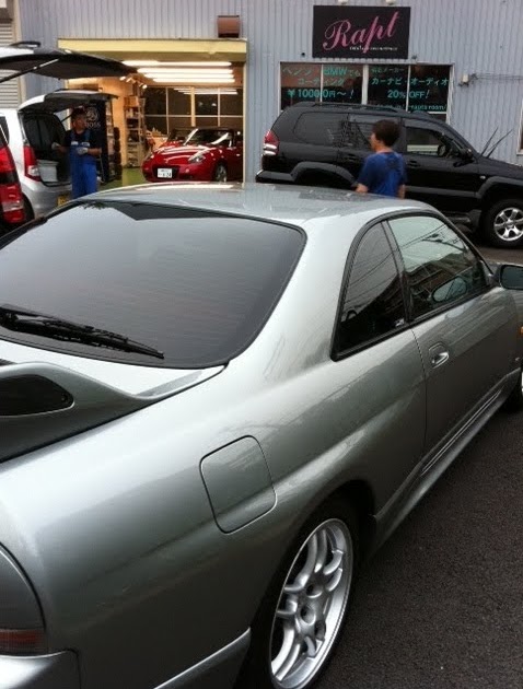 One Man's Lonely Adventures In His R33 Skyline GT-R: Window Tinting