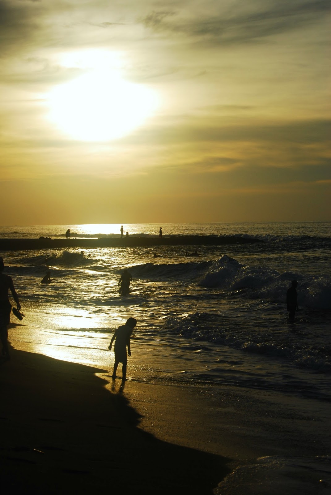 Tabi tabi po!: Ride the Waves - Surfing at San Juan, La Union