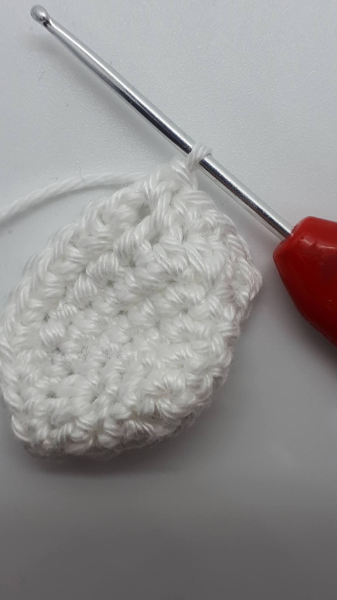 Adventures into Anatomical Crochet: Life-size skeleton arm