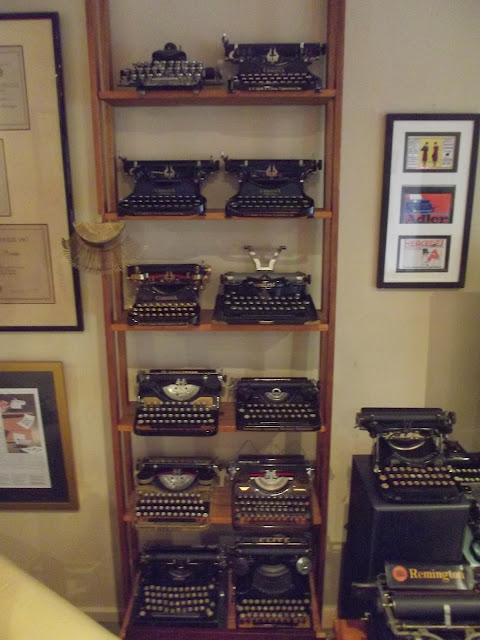 oz.Typewriter: Typewriters on Display
