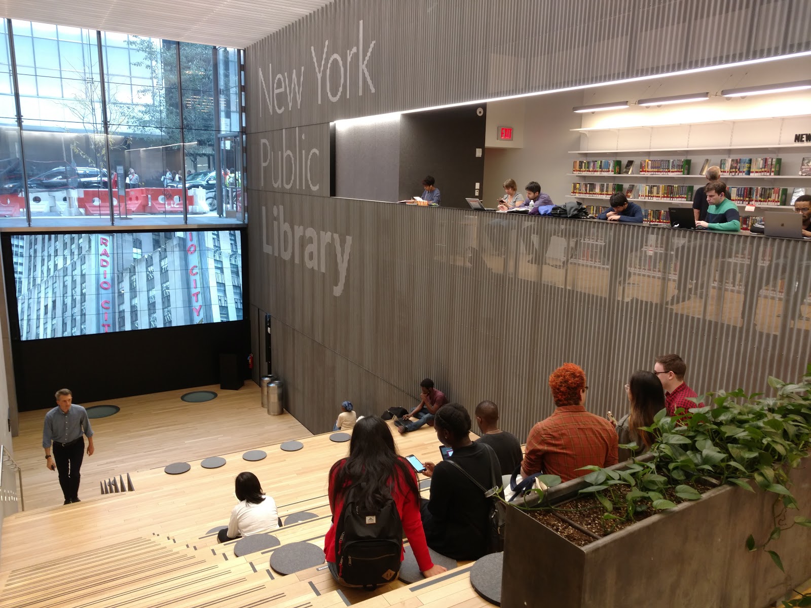 EntreVoir: 53rd Street Library - TEN Arquitectos