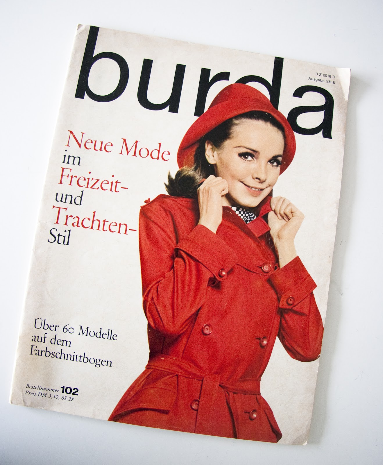 Marie in the cave: Burda magazine from the past