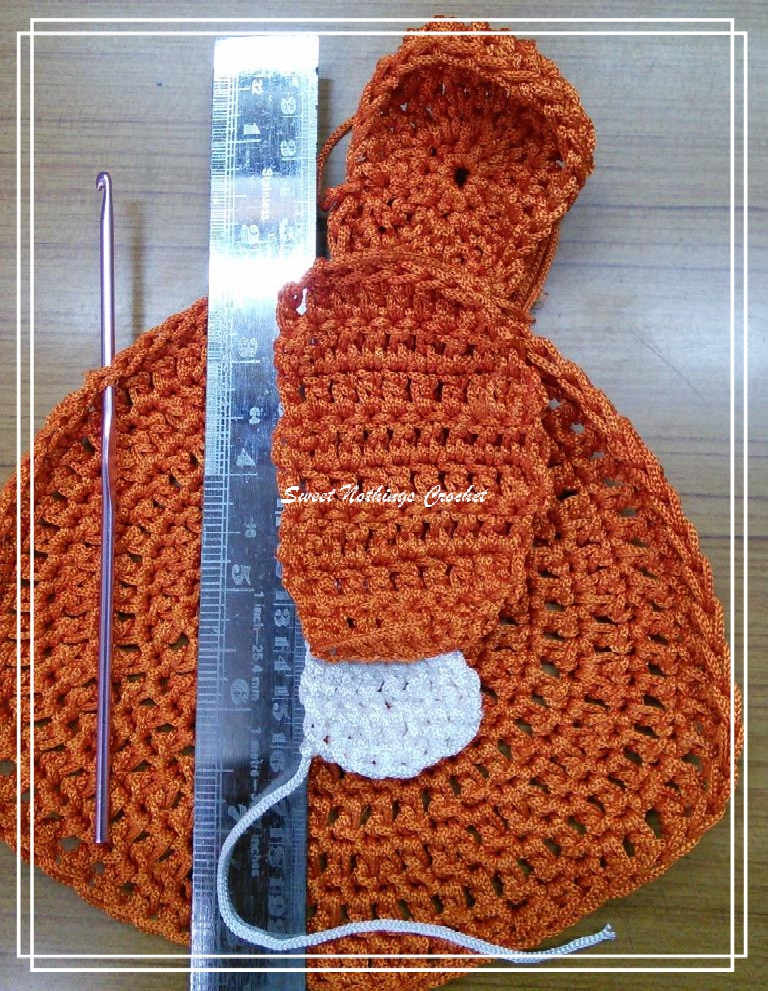 Sweet Nothings Crochet: GARFIELD INSPIRED SLING BAG