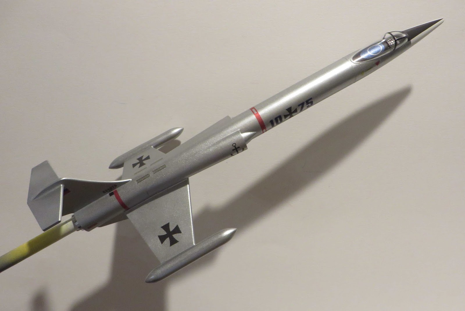 Model Rocket Building: Odd'l Rockets F-104 Starfighter Finished