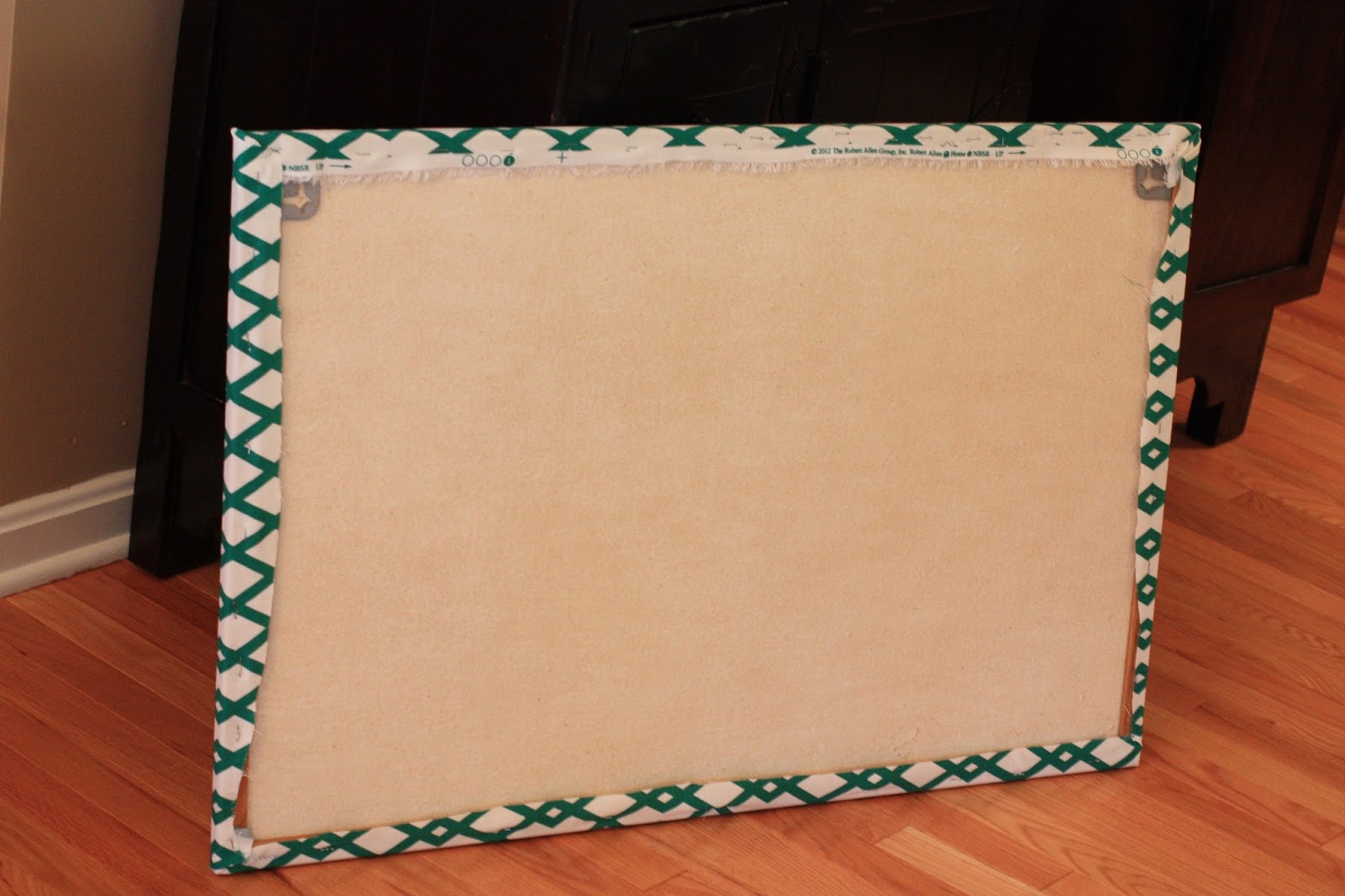 Shush In Your Home: GLAMifying a Boring Bulletin Board