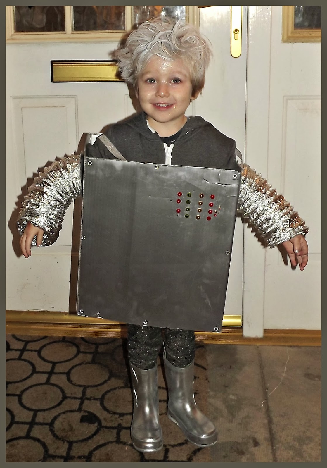 Transatlantic Blonde: What I Wore Wednesday: Homemade Robot Costume