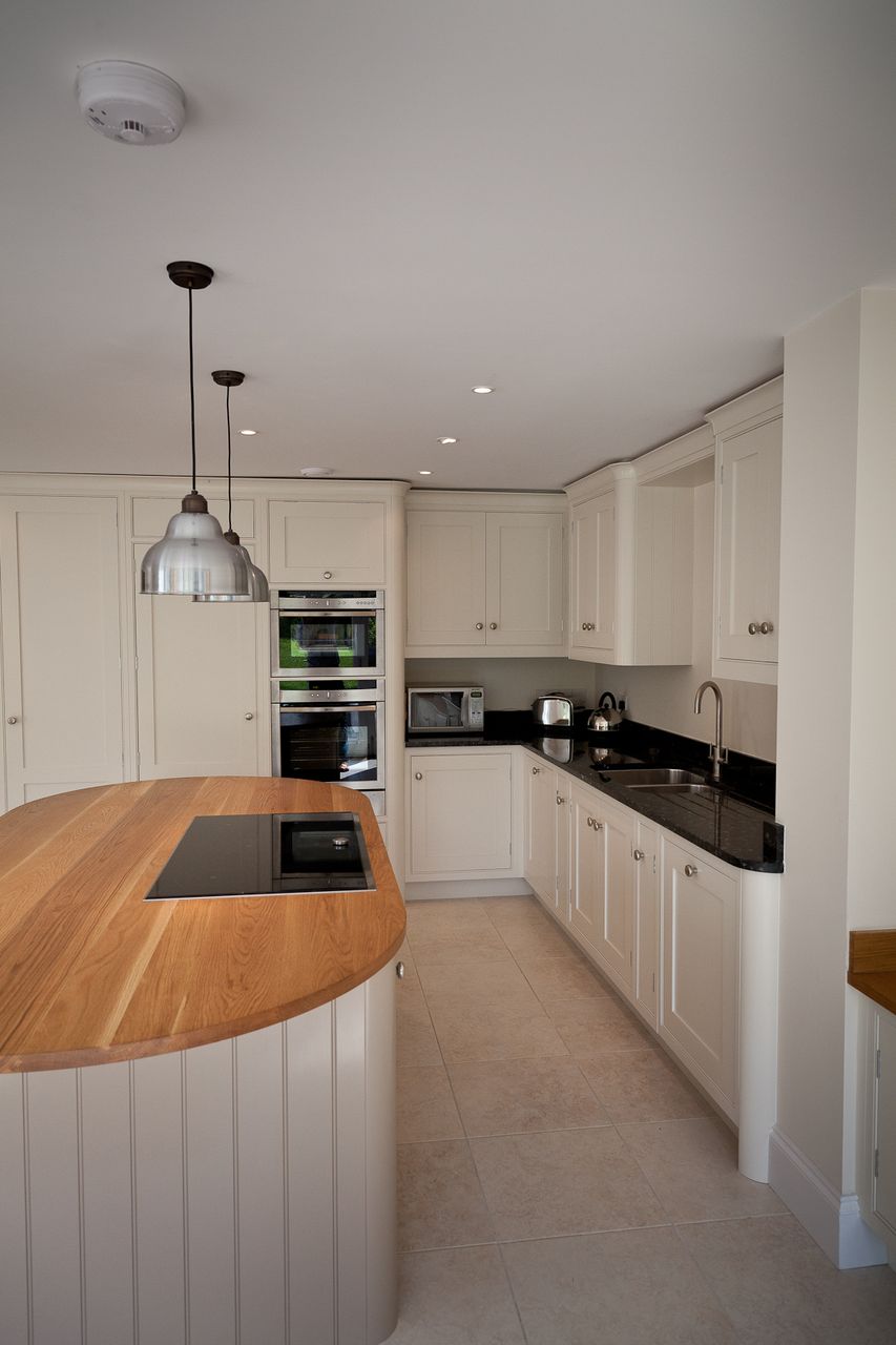 Planet Furniture: A Beautiful Family Kitchen Inspired by Nature