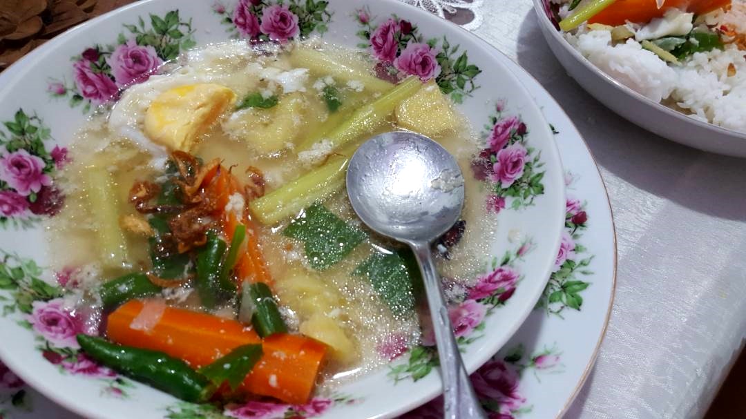 SurayaMSyed: Sup Telur Dengan Daun Ketumbar Jawa