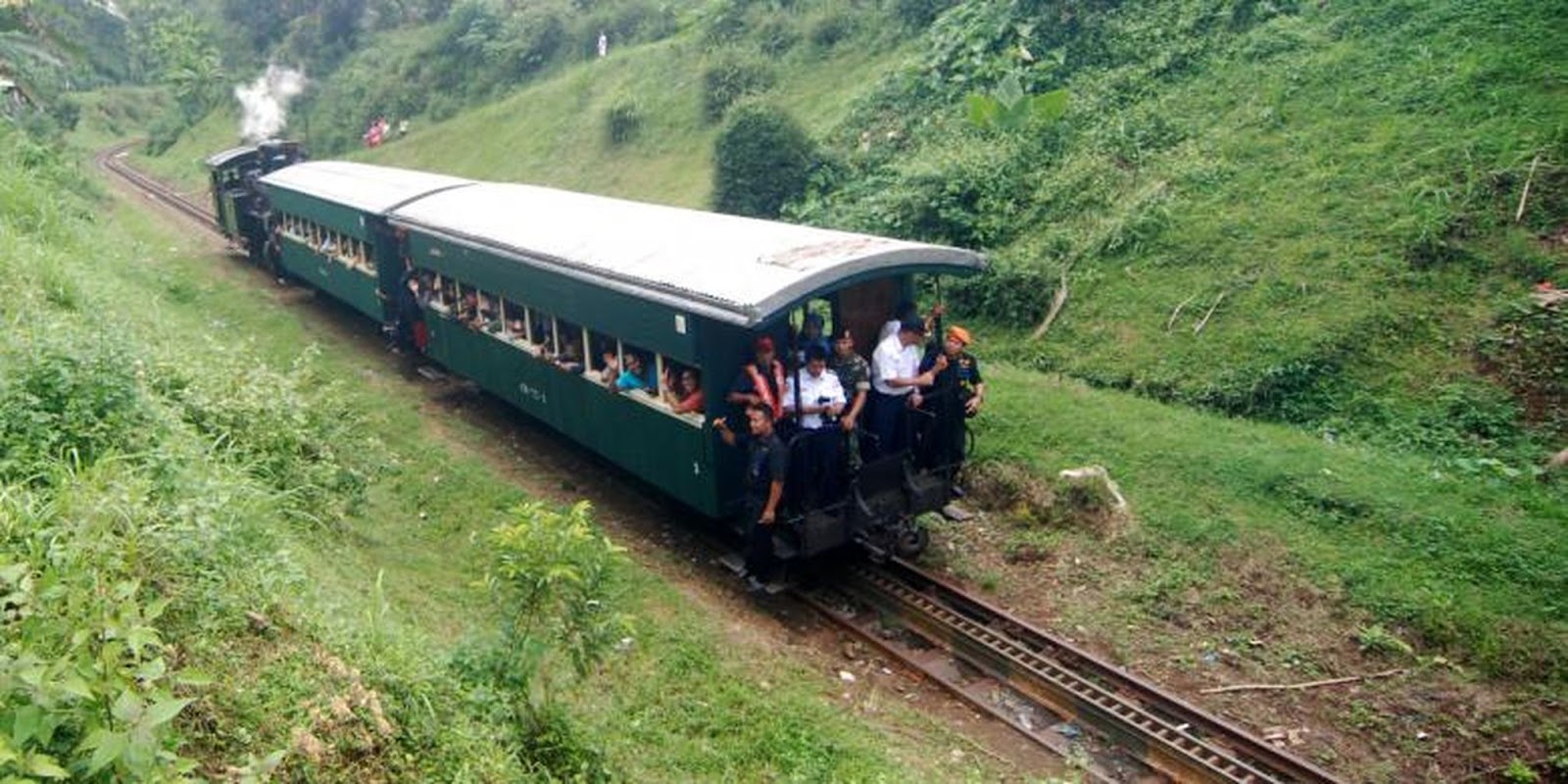 Sejarah dan Jenis kereta api berdasarkan Rel, Posisi Berjalan, Materi ...