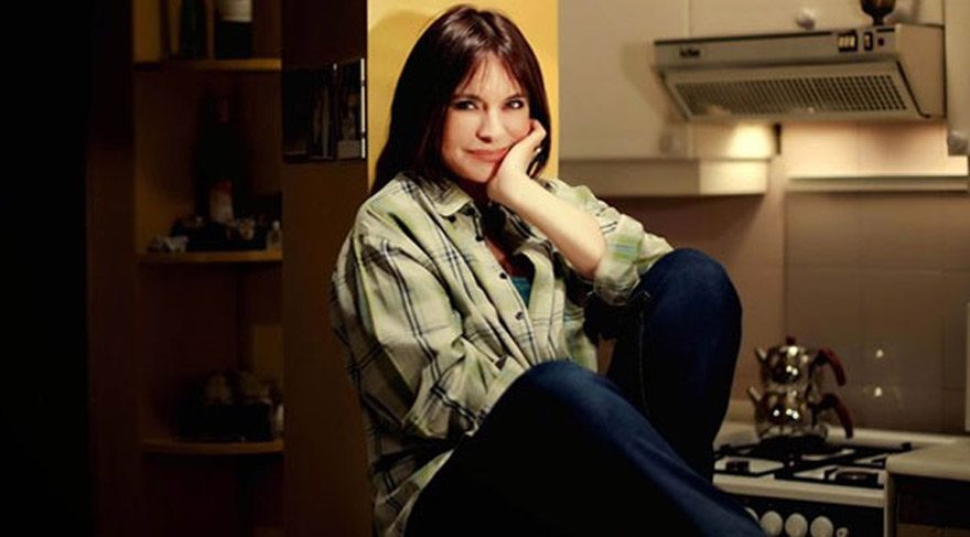 Düşlerimizin masum kraliçesi: Arzu Okay