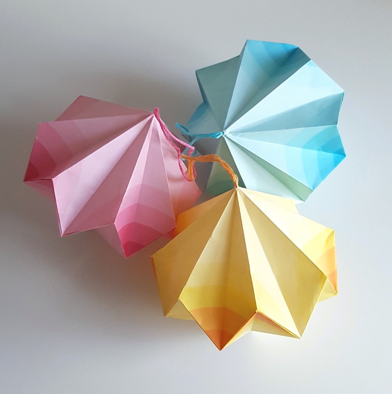 A Playful Stitch: Origami Paper Baubles