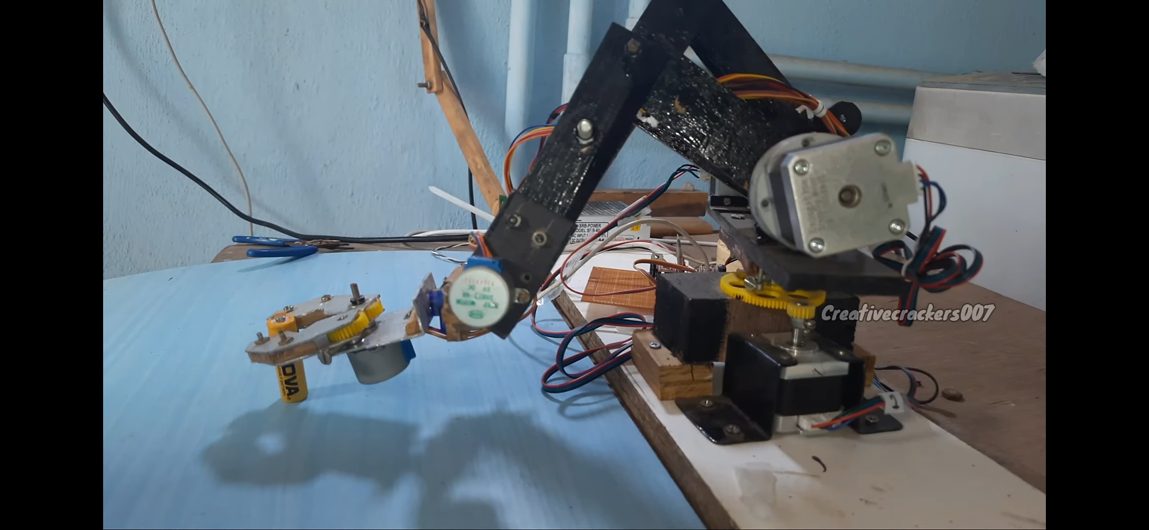 Robotic arm with coding and physics explanation