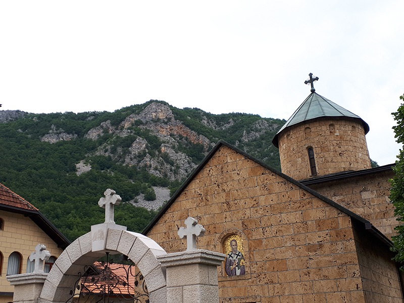 perpetuuM Mobile: Slapovi Une