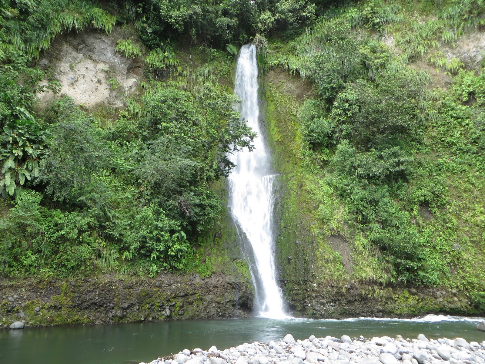 SENDERISMO CHIRICANO: Cascadas en la provincia de Chiriquí