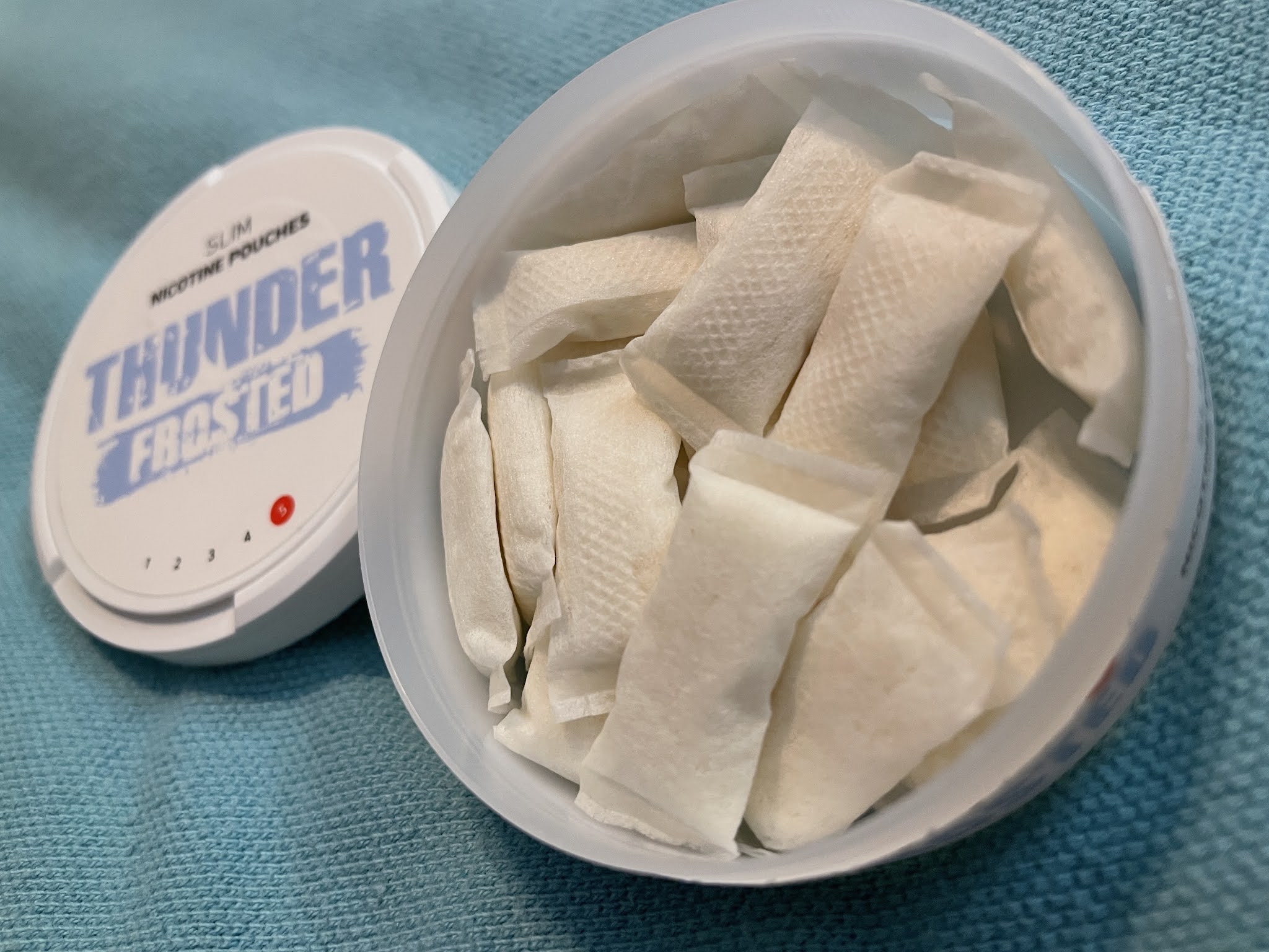 Thunder Nicotine Pouches: Frosted - Review. 21 July 2021.