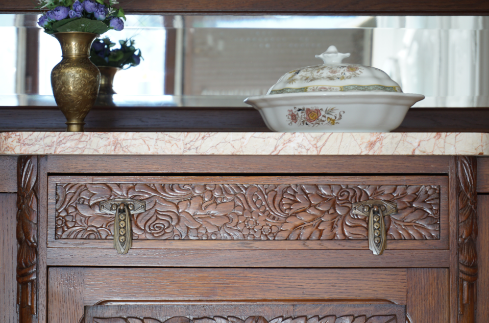 Modern Antyki: [5643] Kredens secesyjny