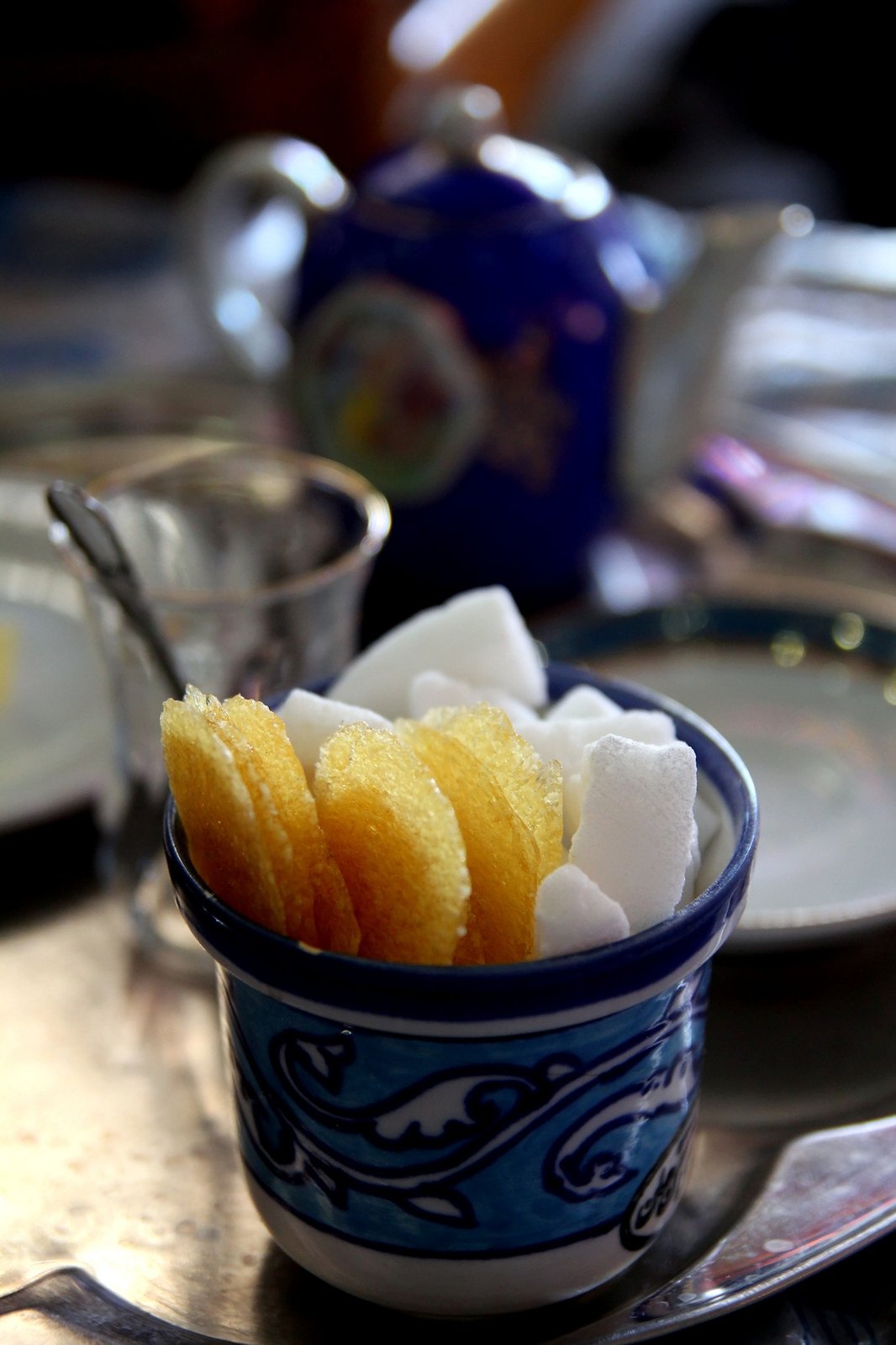 Satine: İran'ın şekerleri ve çay