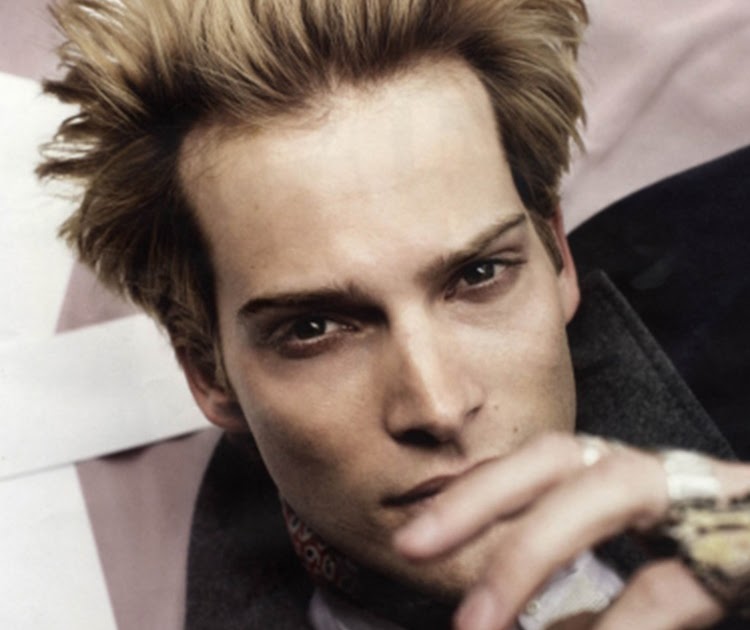 La Base observa: Andy Gillet actor y modelo francés nacido en Saint ...