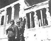 Η Πύλη του Ρωμανού : Κωνσταντίνος Κουκίδης, Μανώλης Γλέζος – Τι συνέβη ...