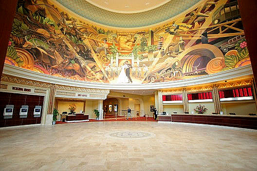 Los Angeles Theatres: AMC The Americana at Brand 18