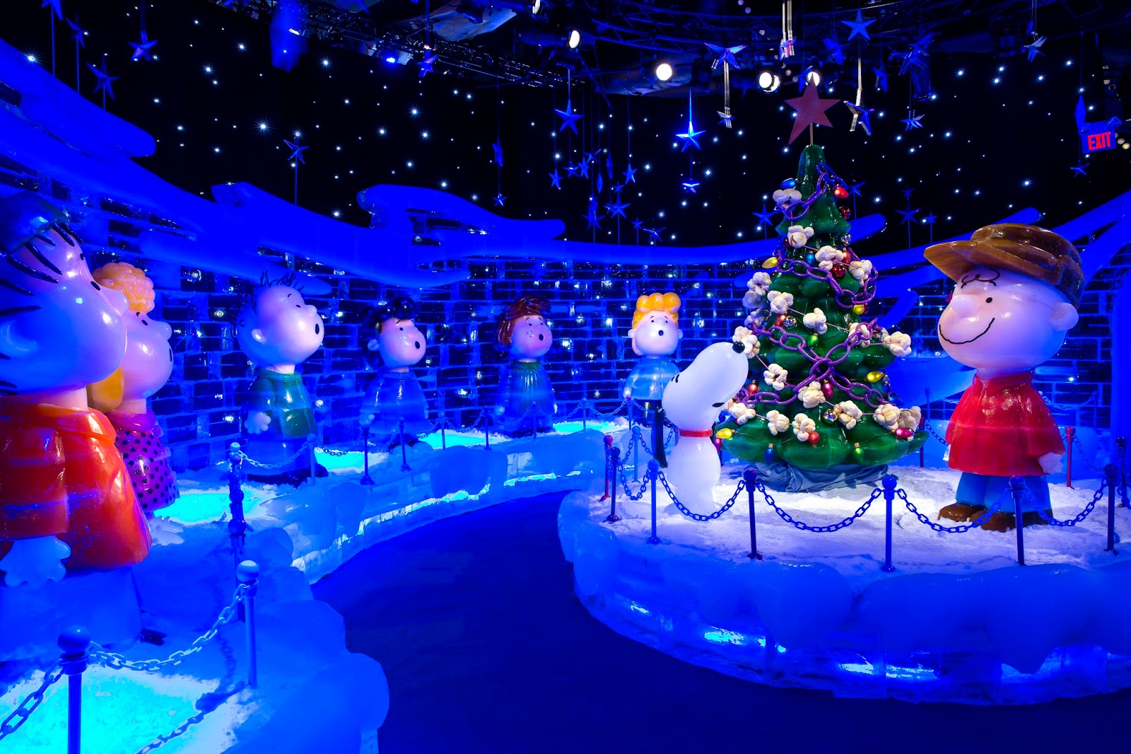 Gaylord Opryland's A Country Christmas & ICE! A Charlie Brown Christmas ...