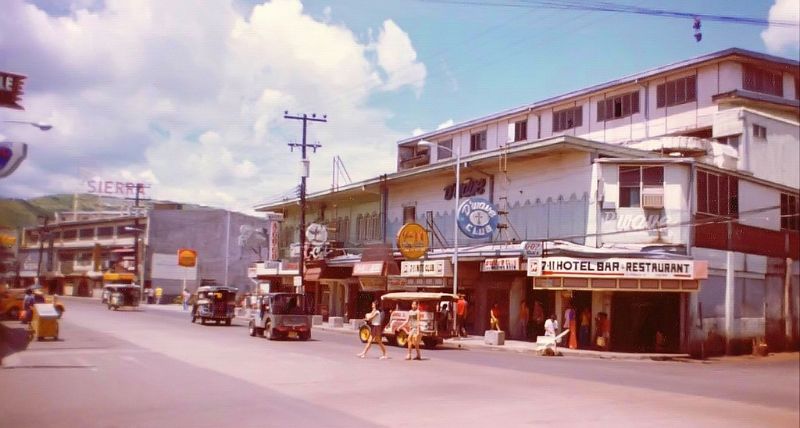 30 Color Snapshots That Capture Street Scenes of Olongapo, Philippines ...