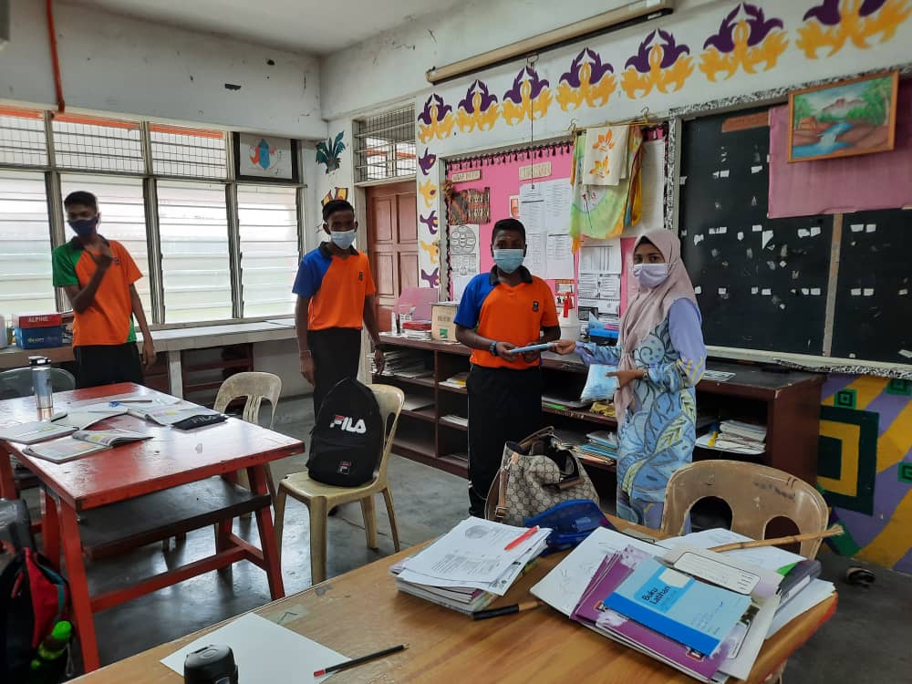 LAMAN BLOG SMK PRAI - PEA 0001: Sumbangan Pelitup Muka (MASK) - SMK ...