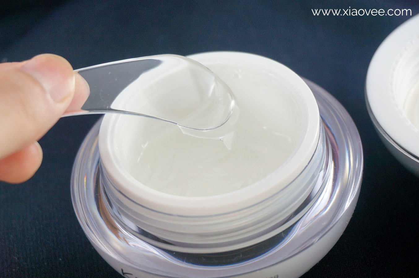 Xiao Vee: Indonesian Beauty Blogger: KISS Luxury Abalone Cream [review]