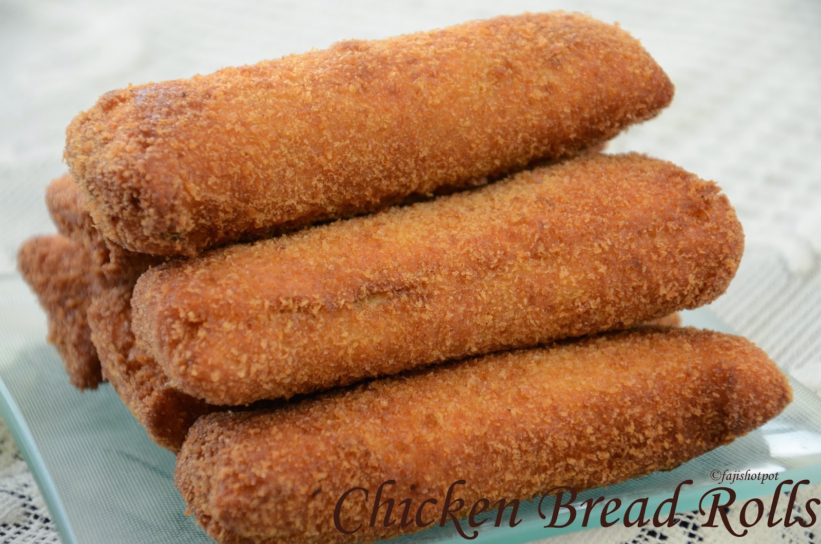 Faji's Hot Pot: Chicken Bread Rolls