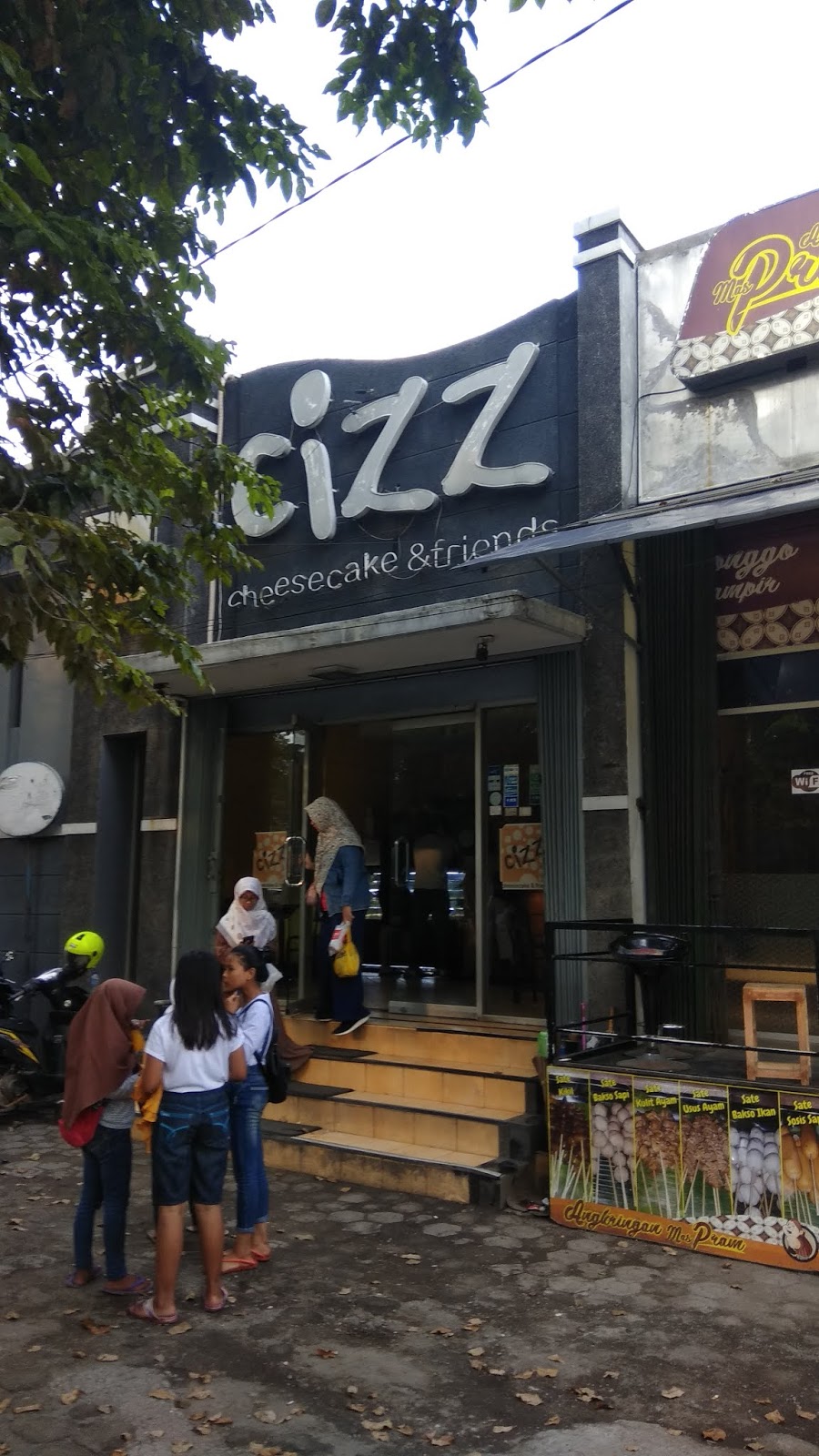 THE JAJANNERS : Cizz, surganya keju di Bandung