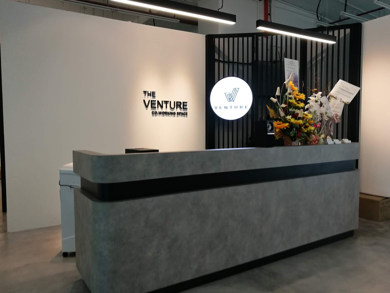 Ruang kerja menarik di The Venture co-working space, Tanjung Tokong ...
