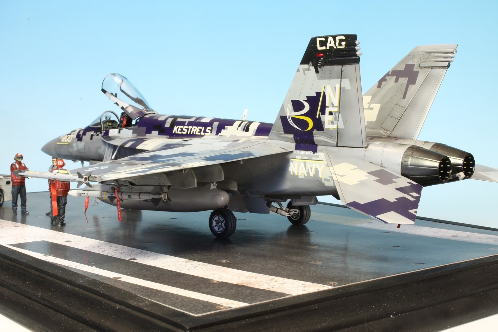 Istvan Michalko's scale models: USN F/A-18E Super Hornet, VFA-137 ...