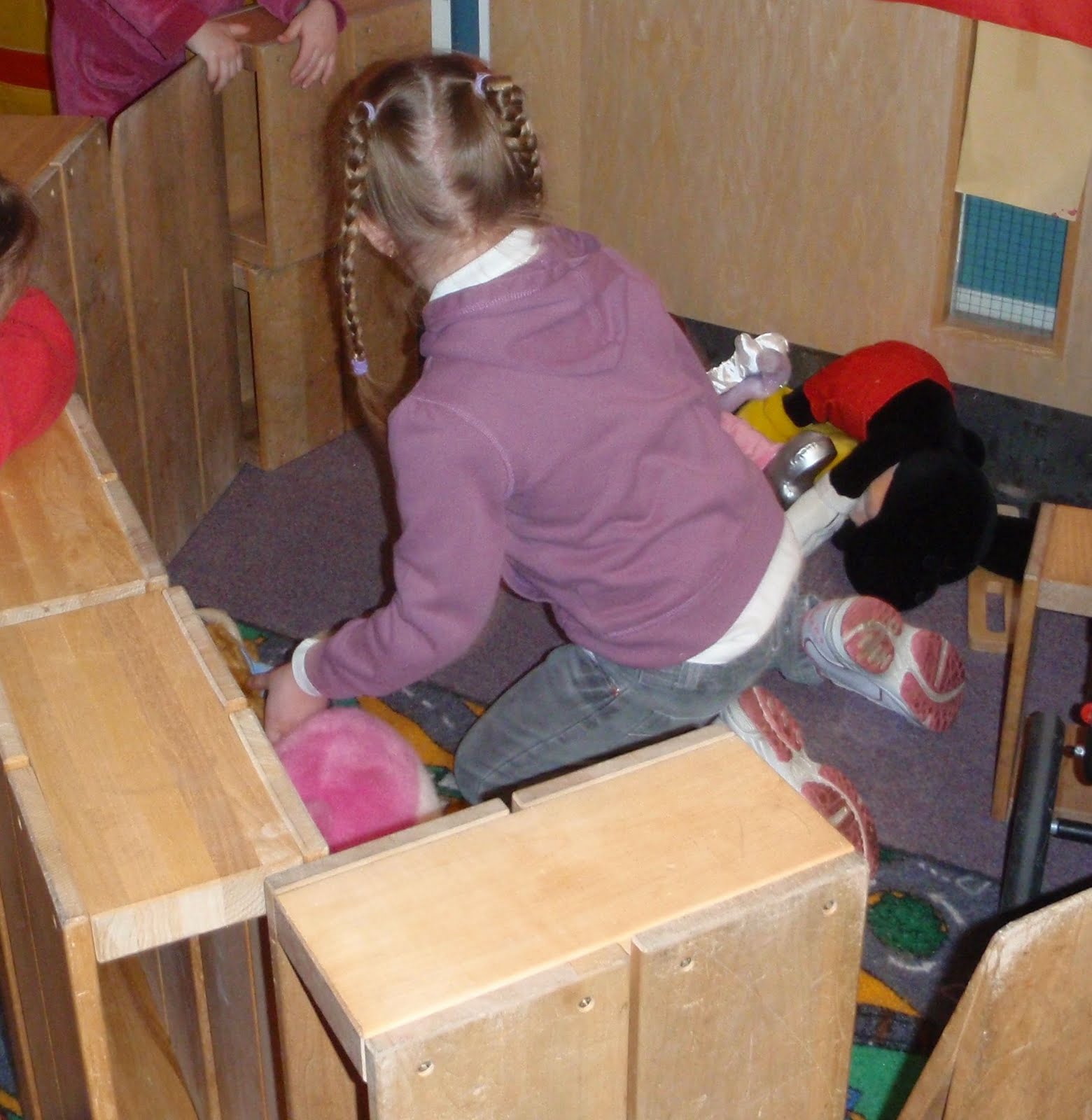 Schemas in Action at Thanet Early Years Project: March 2011