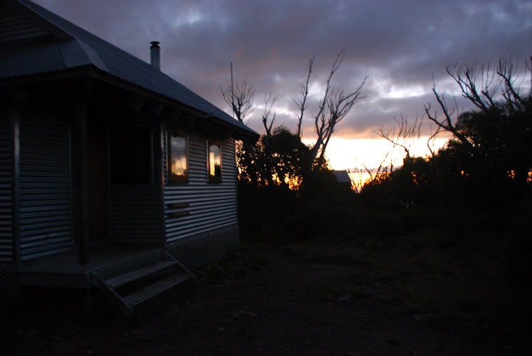 walkabouters club of victoria inc: Pretty Valley - Tawonga Huts - Mount ...