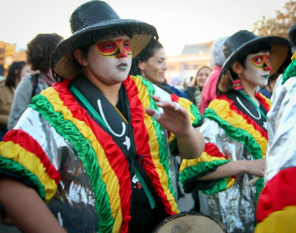 Lonjas 932 Comparsa Candombe afro-uruguayo de Tolosa - La Plata ...