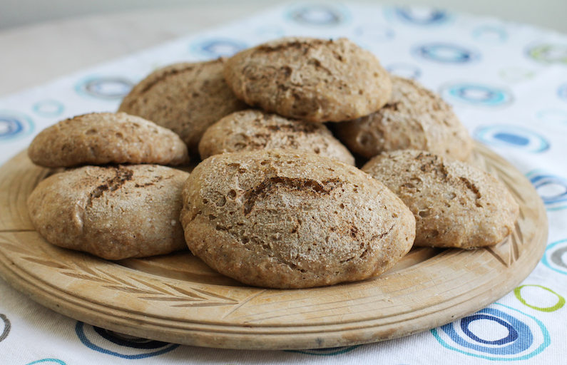 Food Lust People Love: Overnight Rye Buns #BreadBakers