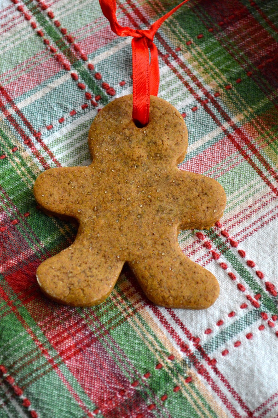 Heritage Schoolhouse: ~gingerbread ornaments~