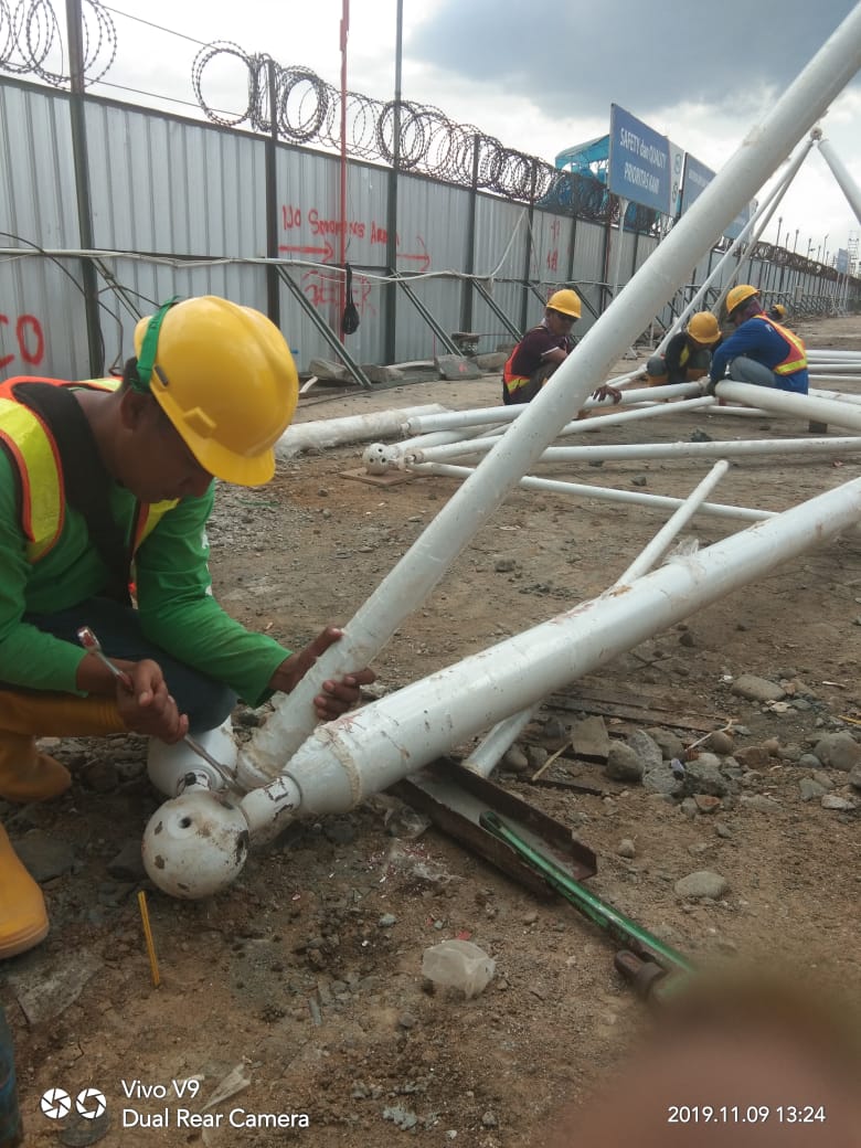 Pemasangan rangka space frame ~ kontraktor atap kubah masjid enamel ...
