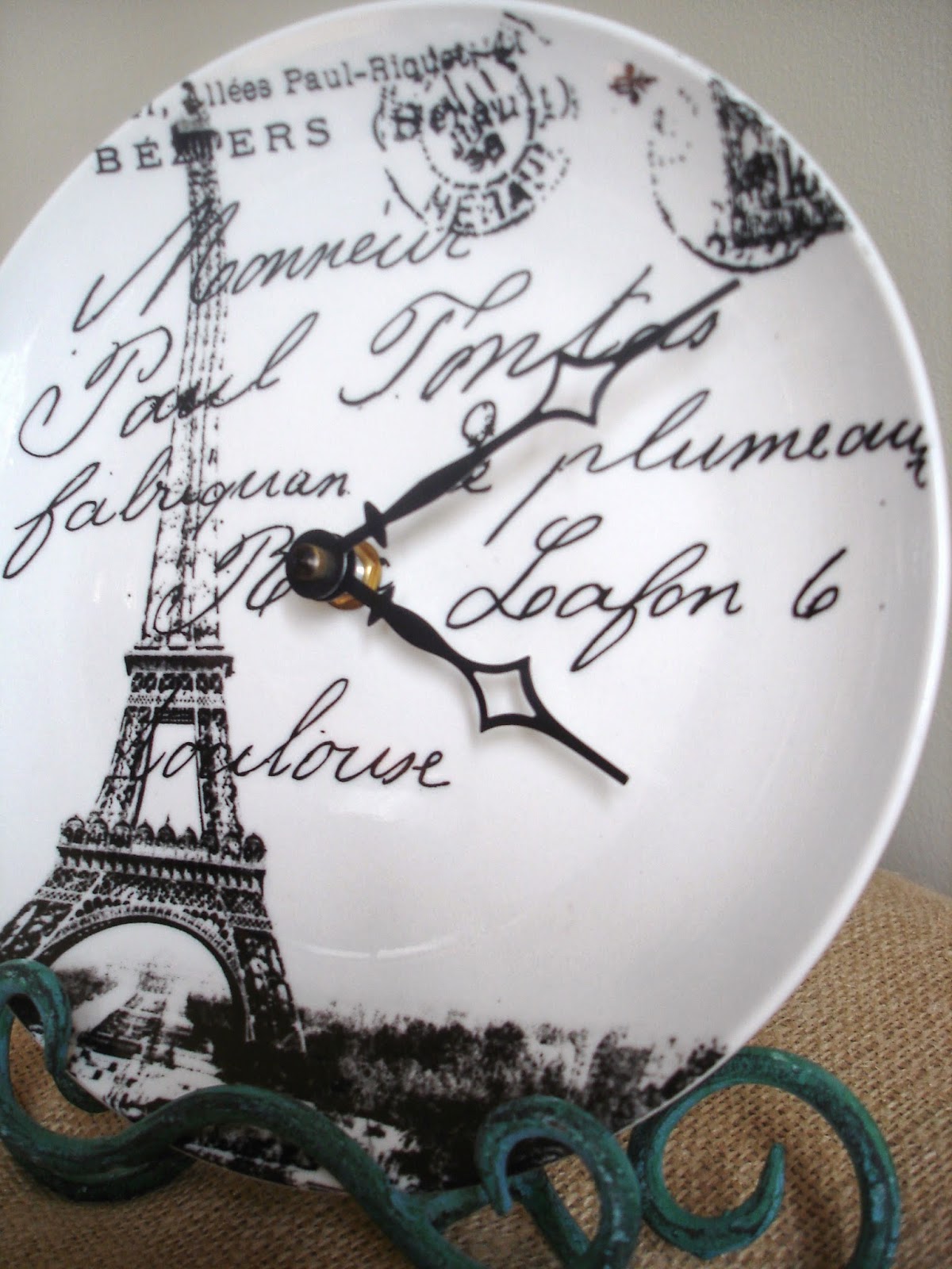 Allred Design Blog: Inspired by Pinterest: DIY Clocks