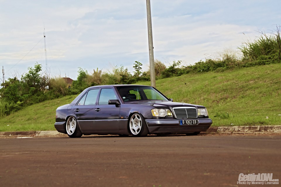 Mostbook: Tuning Mercedes Benz E320 W124 Stance
