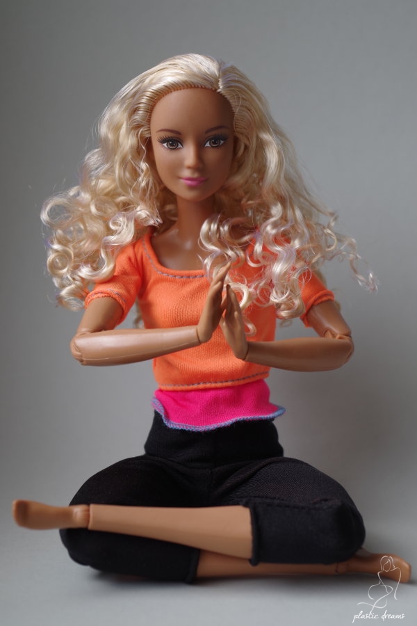 Plastic Dreams Dolls :: Barbie et miniatures: Made To Move Barbie Doll ...