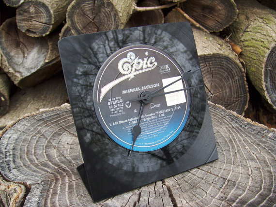 Ascendidamente: Upcycle: LPs que viram cadernos e relógios