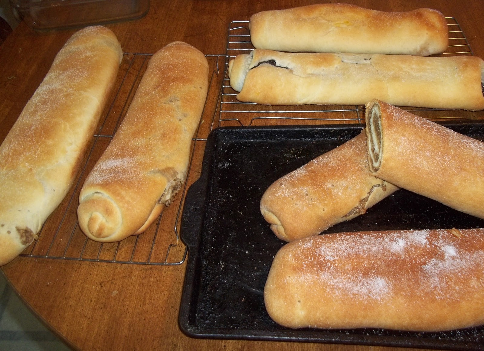 Georgia's Kitchen and MORE!: NUT ROLLS AKA KOLACHI