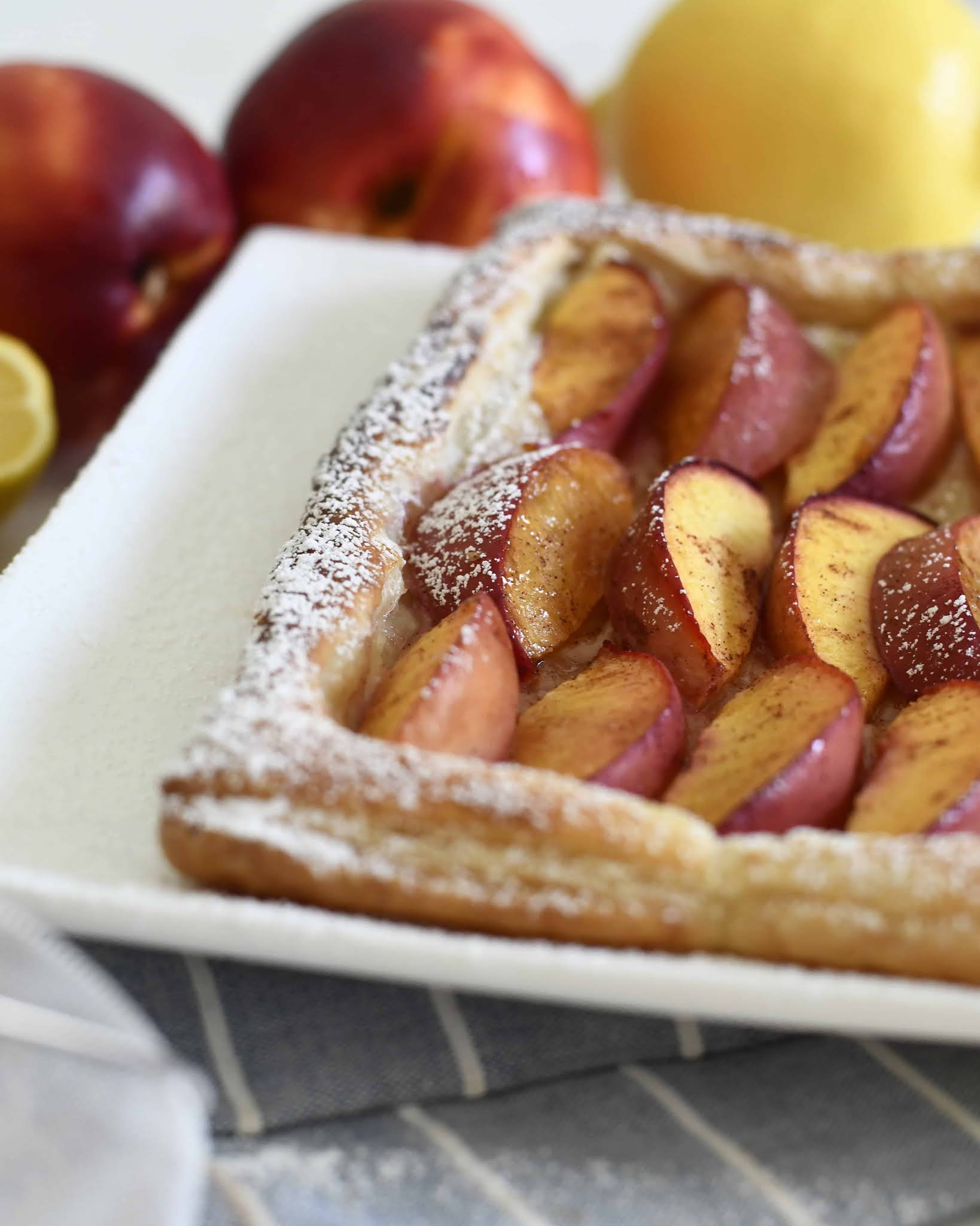 Cooking with Manuela: Easy Puff Pastry Peach Tart
