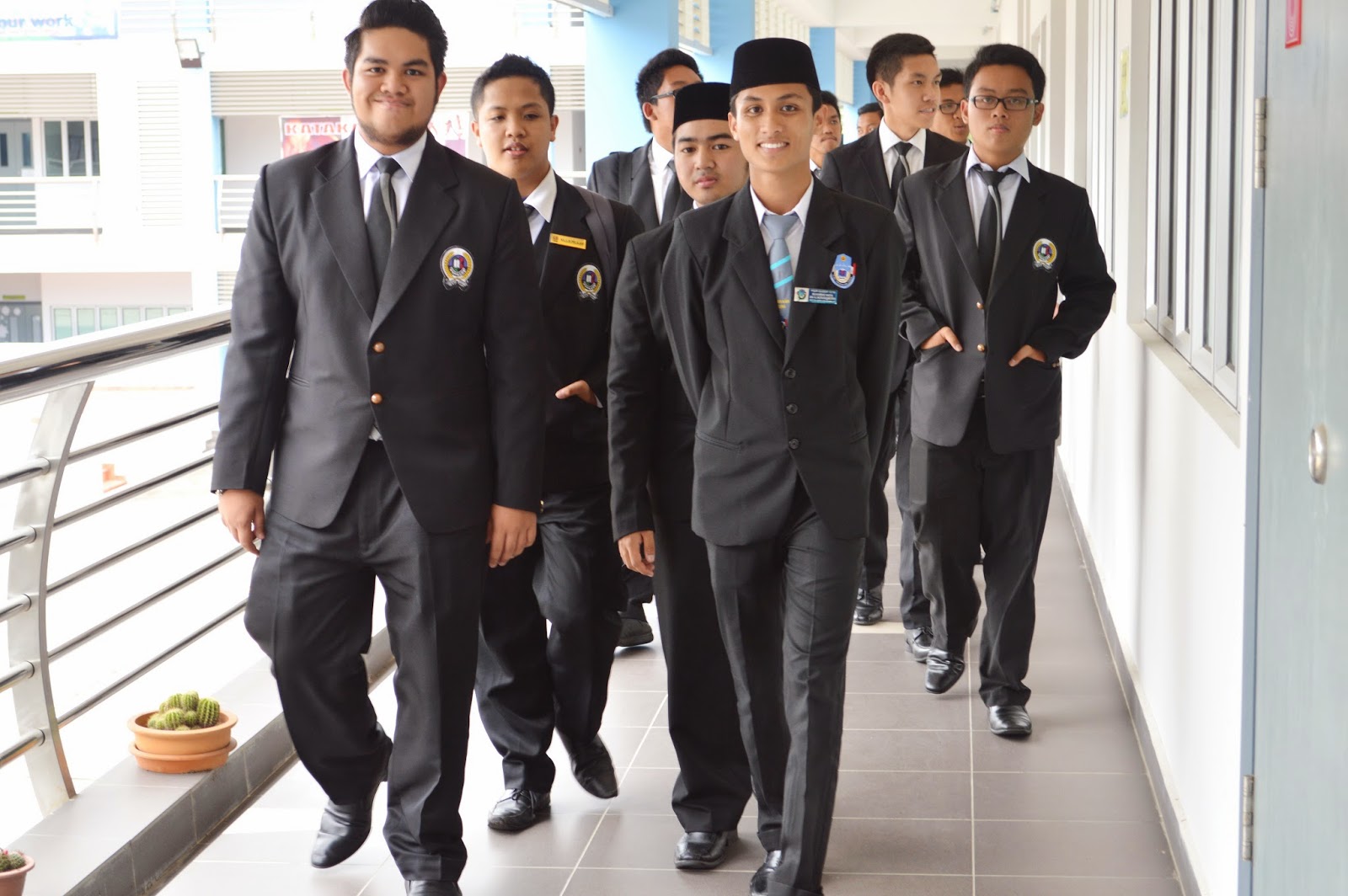 Pusat Tingkatan Enam Tutong (PTET): Maktab Duli Student Council's visit ...