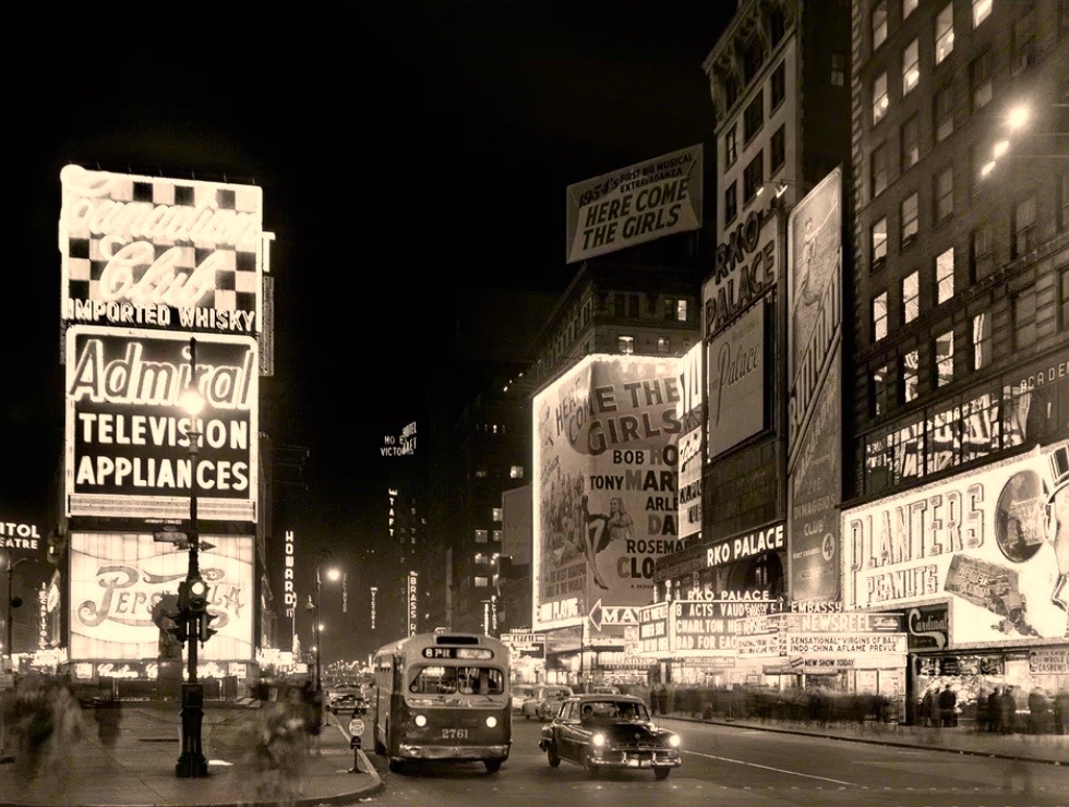 ART SKOOL DAMAGE : Christian Montone: Times Square: 1935 - 1973