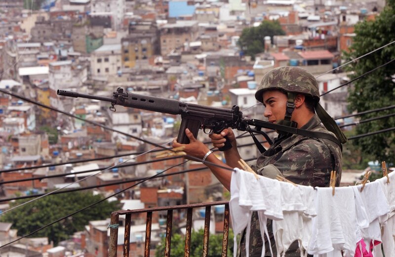 WARFARE Blog: Um breve comentário sobre o FN FAL